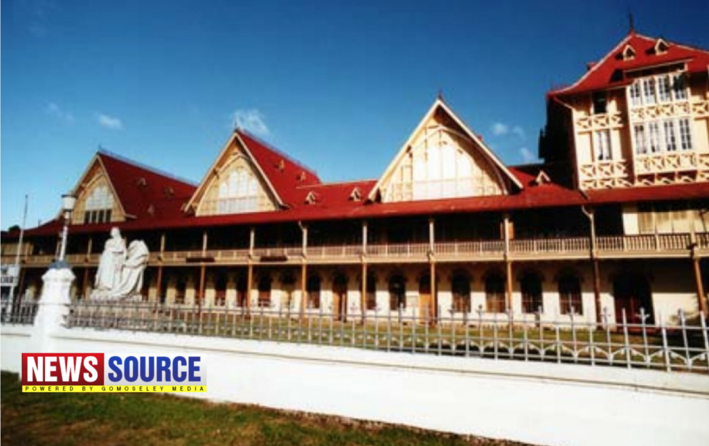 Plexiglass and transparent screens installed as Supreme Court moves ...