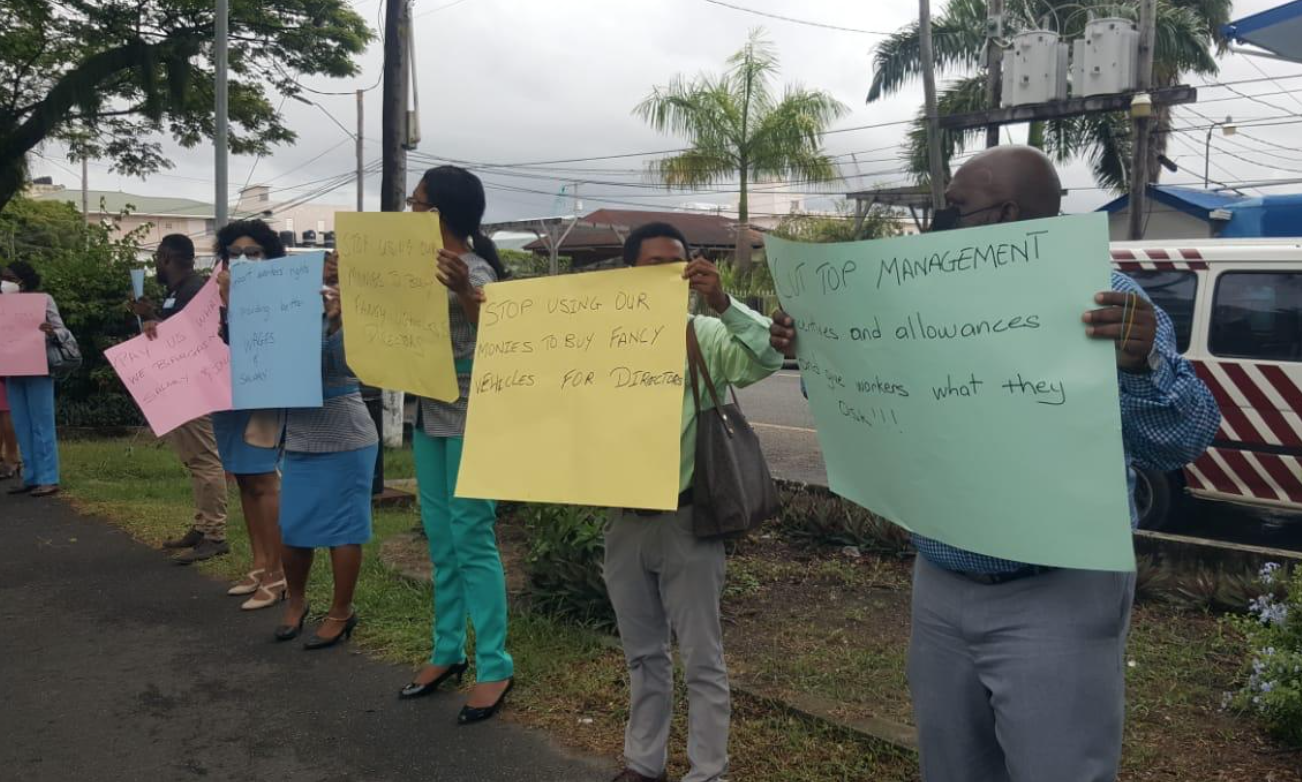 GPL workers protest for full settlement of salary increase negotiations ...