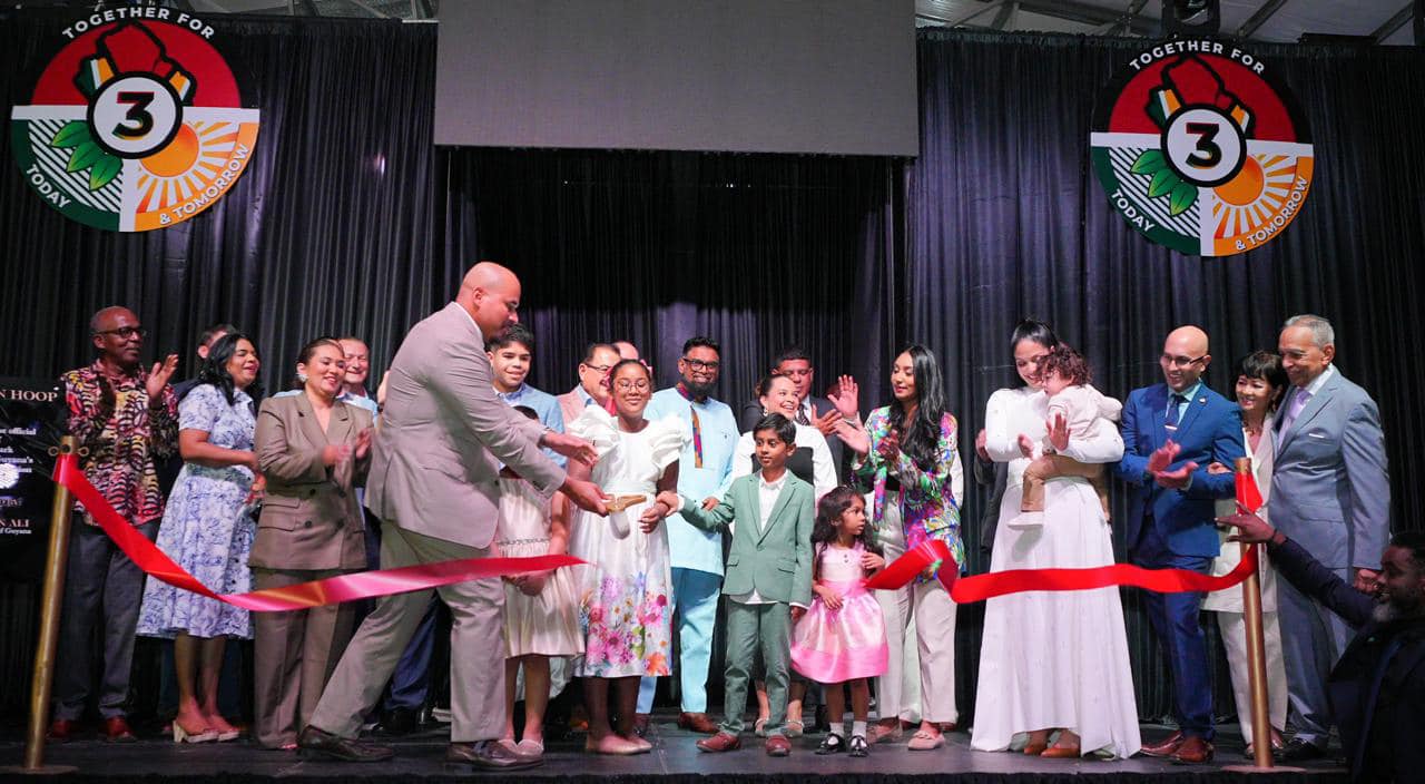 Phase 1 of Vreed-En-Hoop shorebase facility commissioned - News Source ...