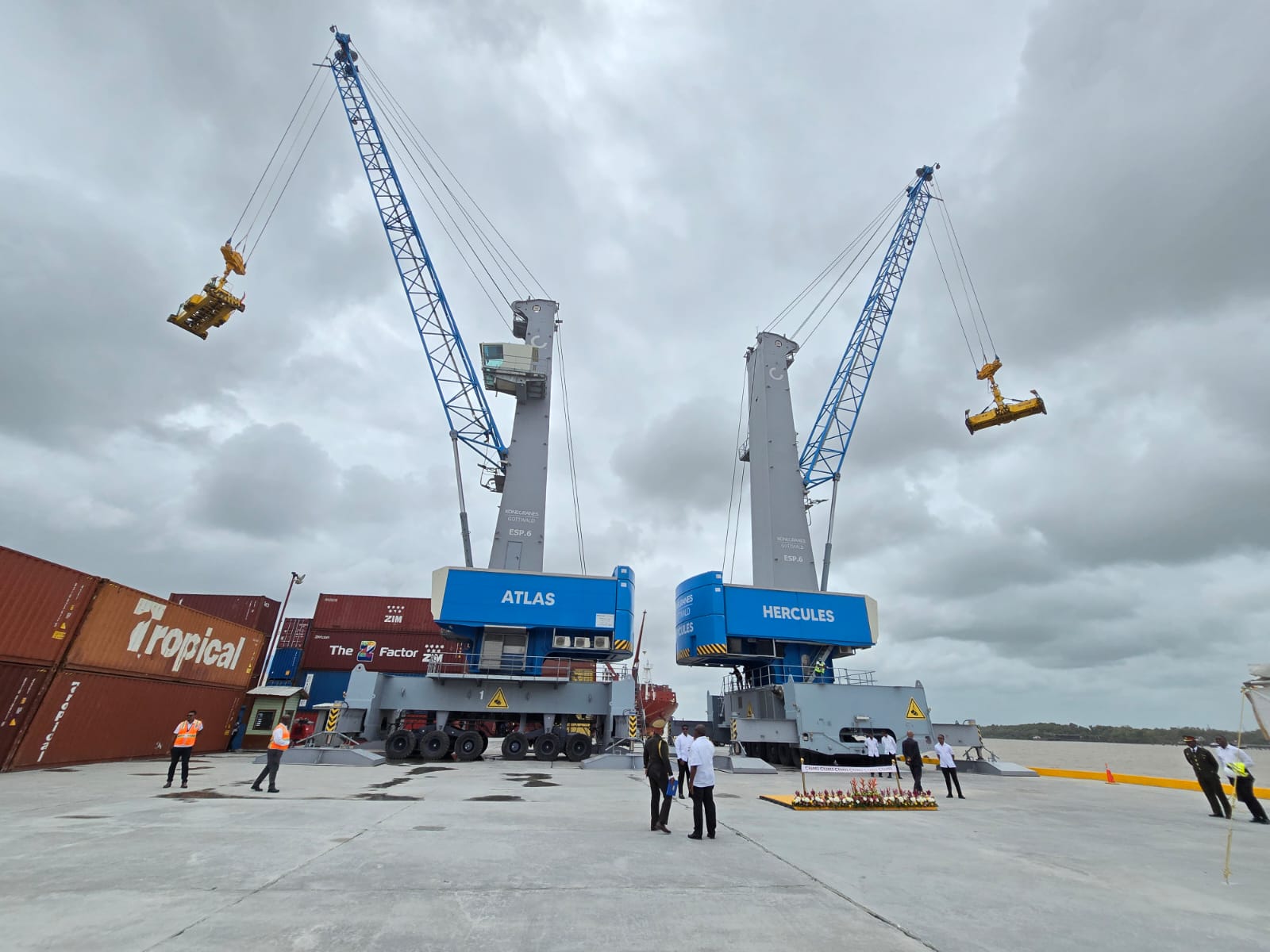 Muneshwers and John Fernandes join forces in US$14M investment in Mobile Harbour Cranes - News ...
