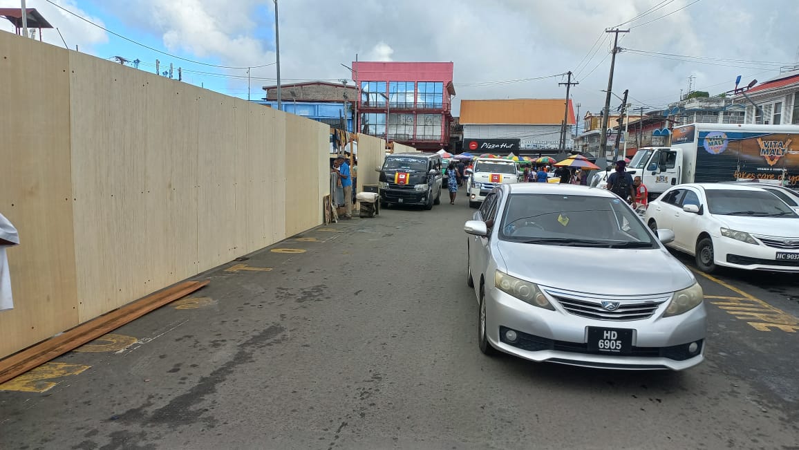 Vendors decry being blocked out as Stabroek Market square ...