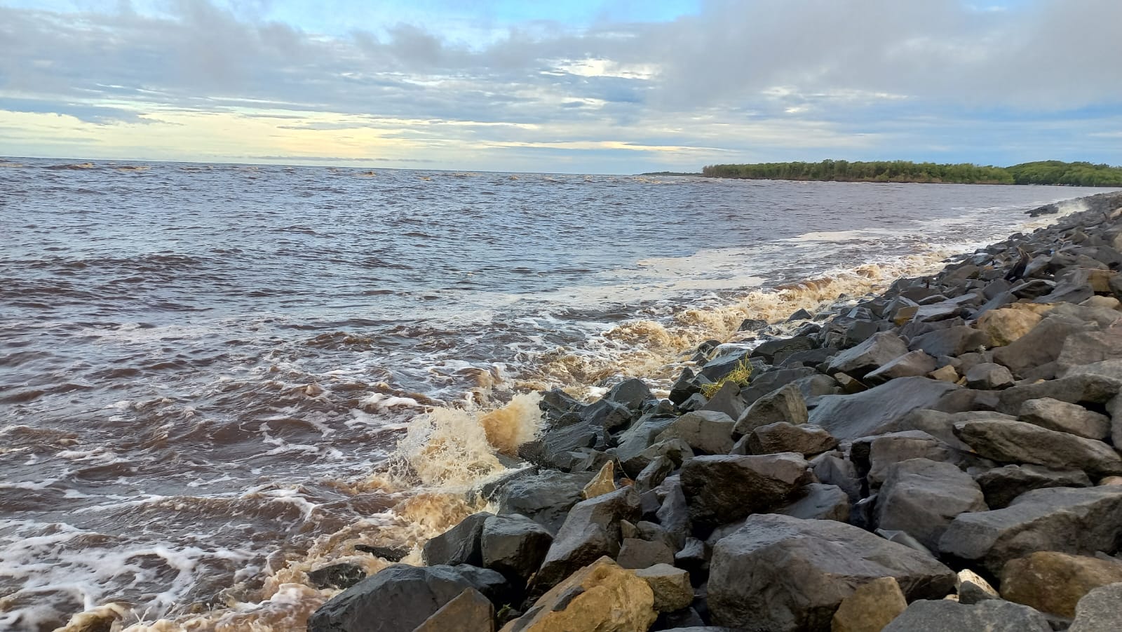 Pregnant woman and fiancé disappear while swimming at Unity Beach ...